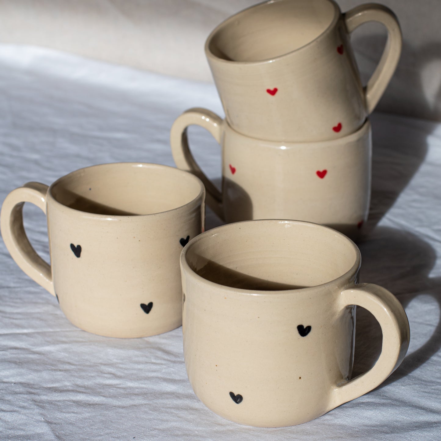 Tasse - Coeurs rouges – Lou'na Céramique